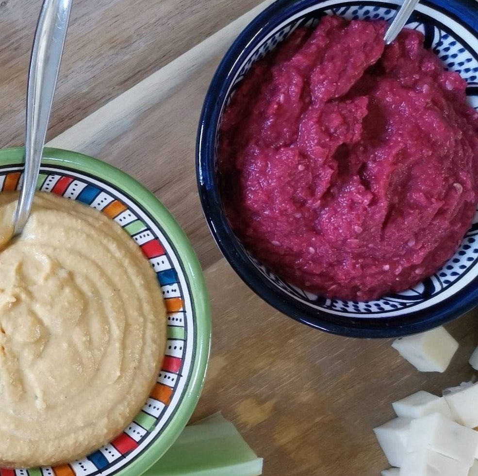 Rode bieten hummus
